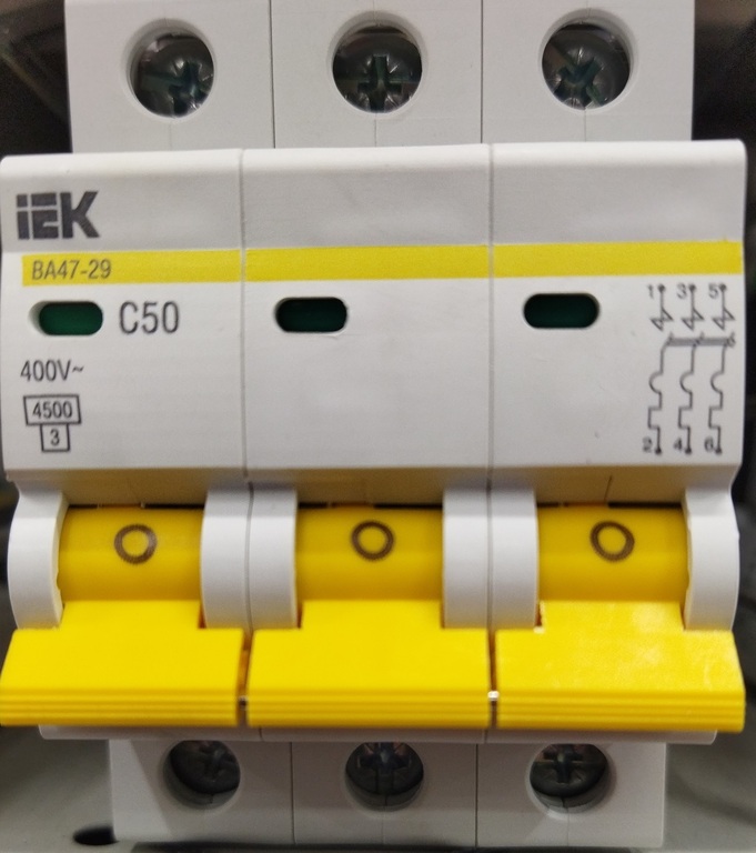 Автоматический выключатель IEK ВА 47-29 (MVA20-3-050-C) 3P 50А тип С 4,5 кА 400 В на DIN-рейку ...
