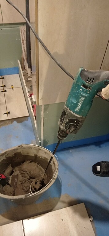 Перфоратор электрический Makita HR2470 780 Вт 2,7 Дж SDS-plus — купить ...