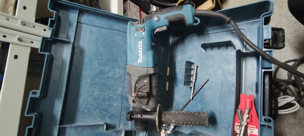Перфоратор электрический Makita HR2470 780 Вт 2,7 Дж SDS-plus — купить ...